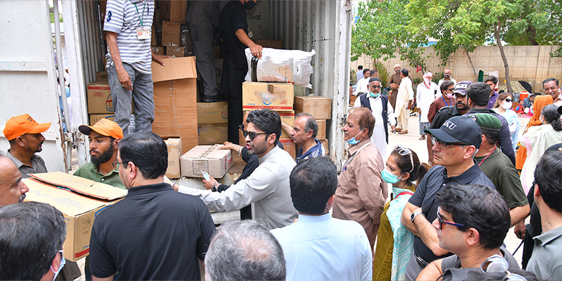 Karachi administration and AKU collaborate to facilitate flood-affected ...
