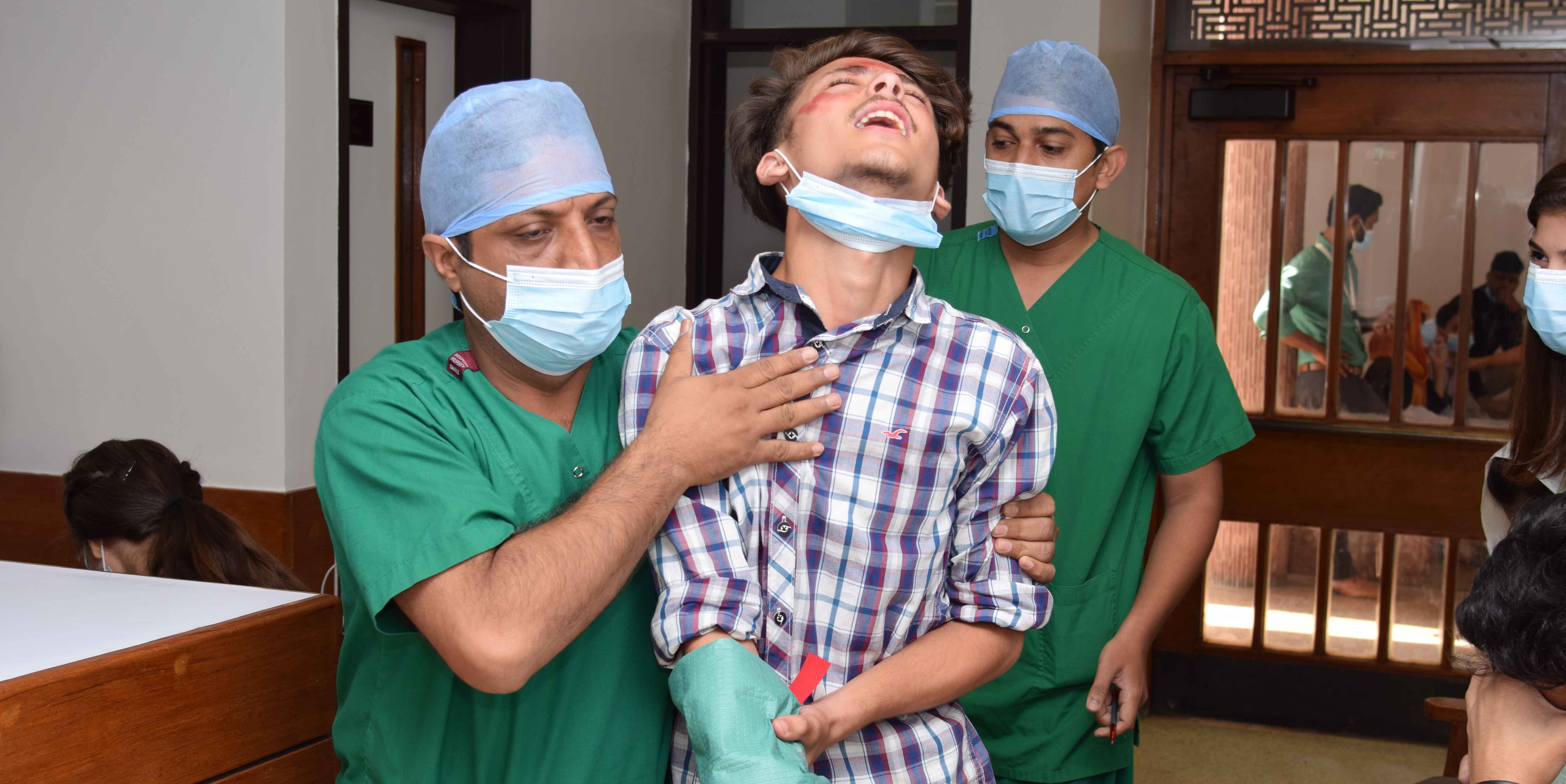 AKU’s First Triage Simulation Course | The Aga Khan University News