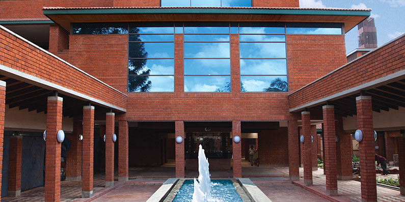 Aga Khan University Hospital offers free radiotherapy treatment for Uganda patients | The Aga ...